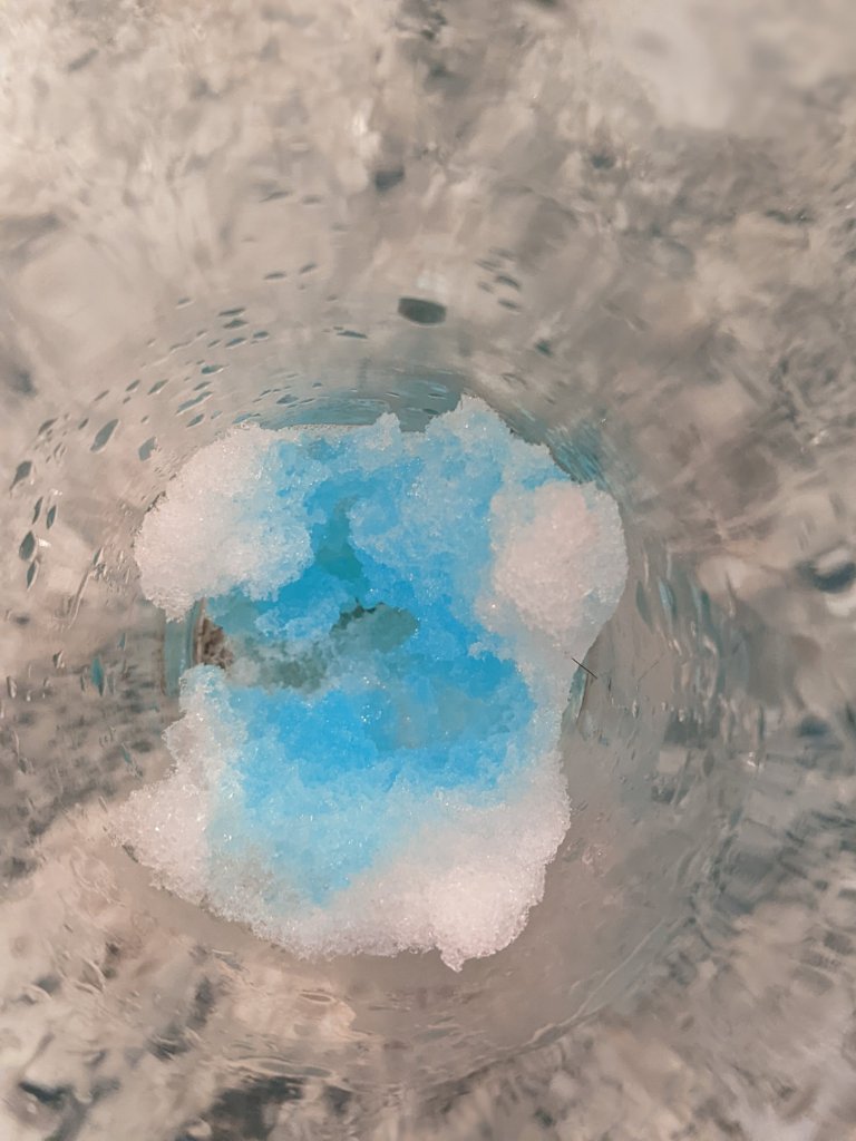 Snow Experiments – Momgineering the Future